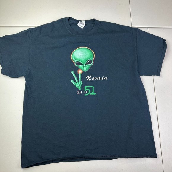 Shirts | Gildan Area 51 Nevada Aliens Embroidered Men Xl Short Sleeve ...